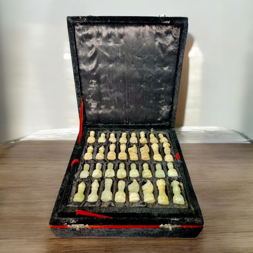 Premium Handmade 20x20 Onyx and Marble Chess Set