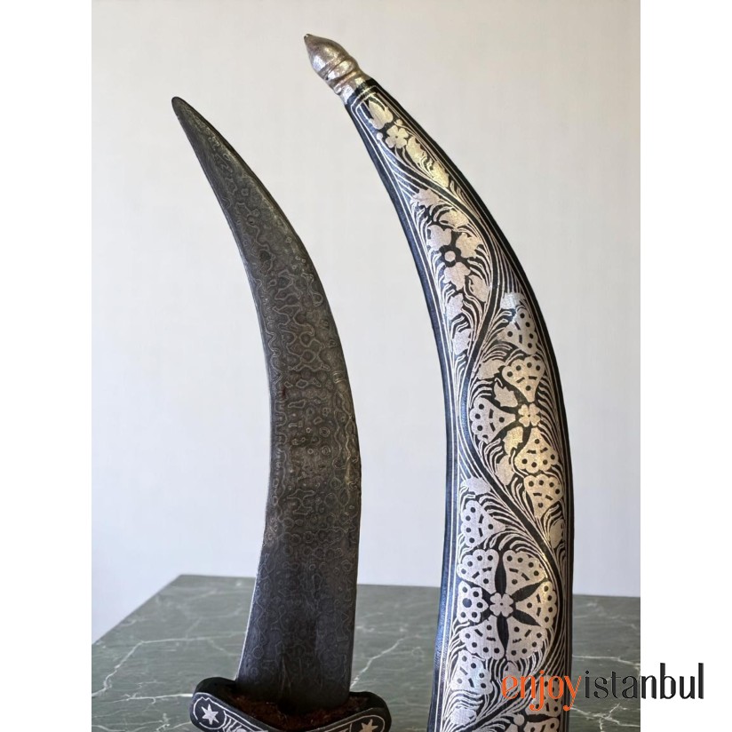 Silver Handcrafted Dagger – Damascus Core & Fully Silver-Clad Body 30cm